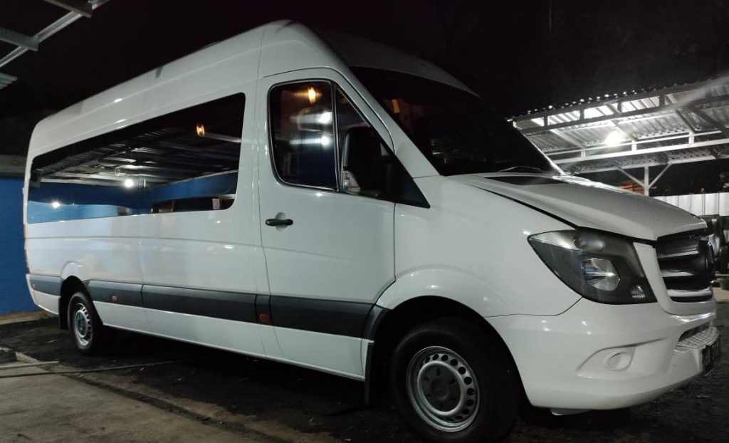Sewa Mercy Sprinter Jakarta Terbaru - Mega Trans Group